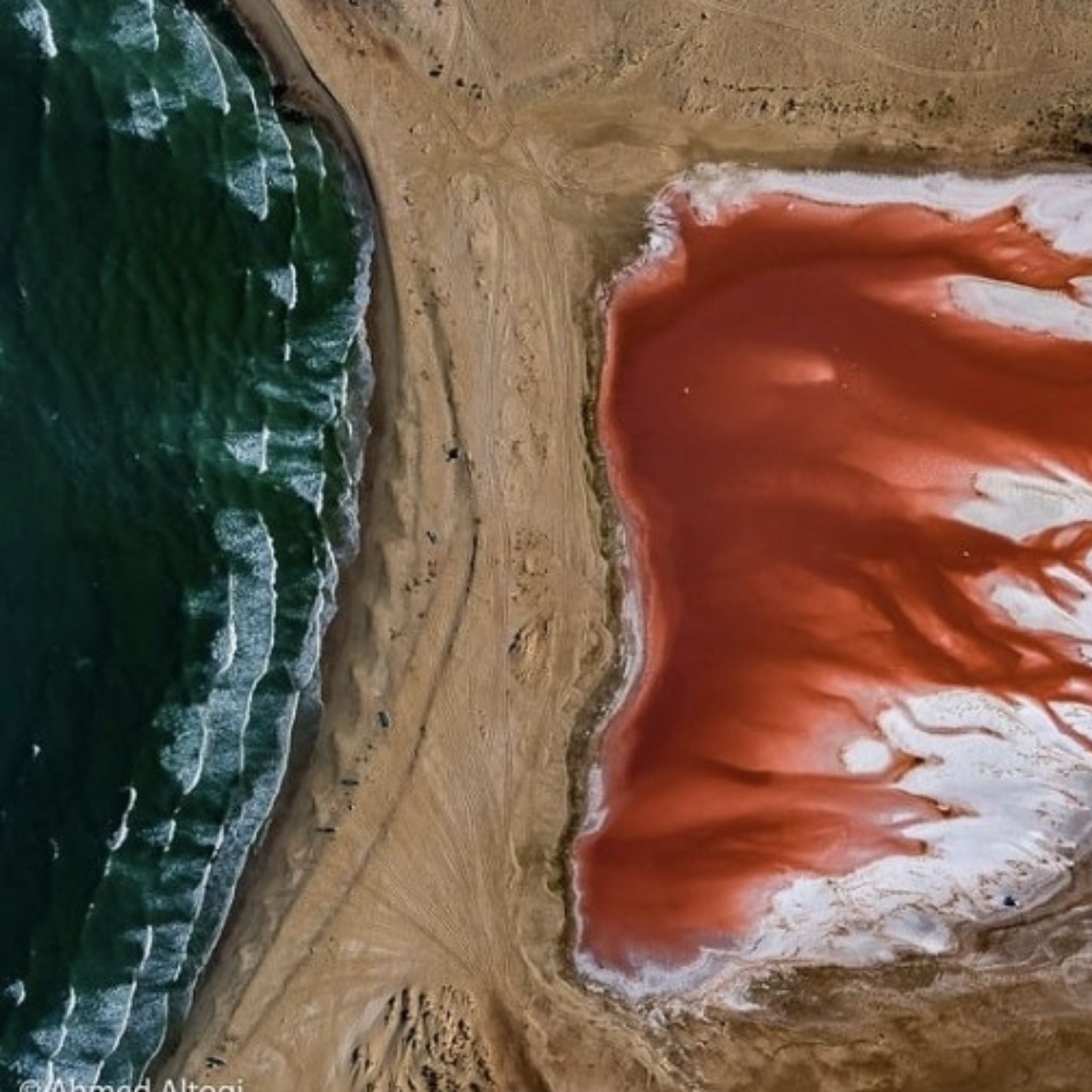 Flaming lake by Ahmed Al Toqi – Tashkeel